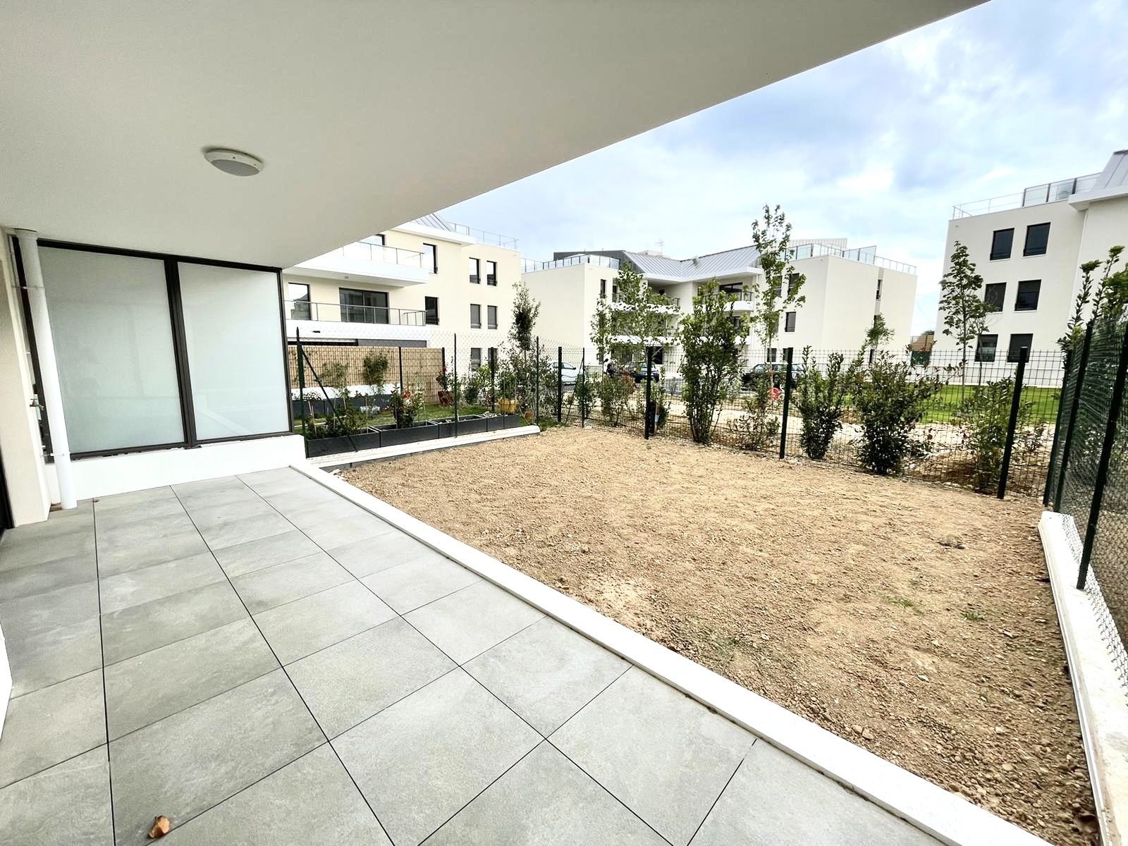 Location - Rez de jardin